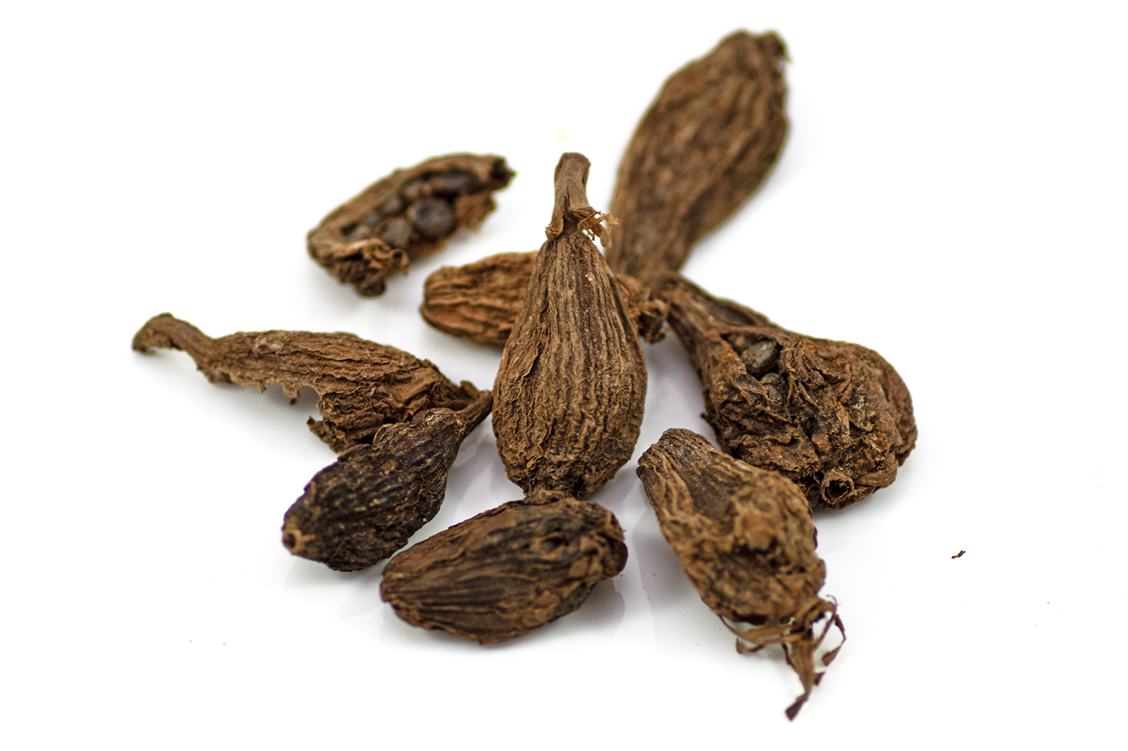Organic Whole Black Cardamom 100g (Sussex Wholefoods) | Healthy Supplies